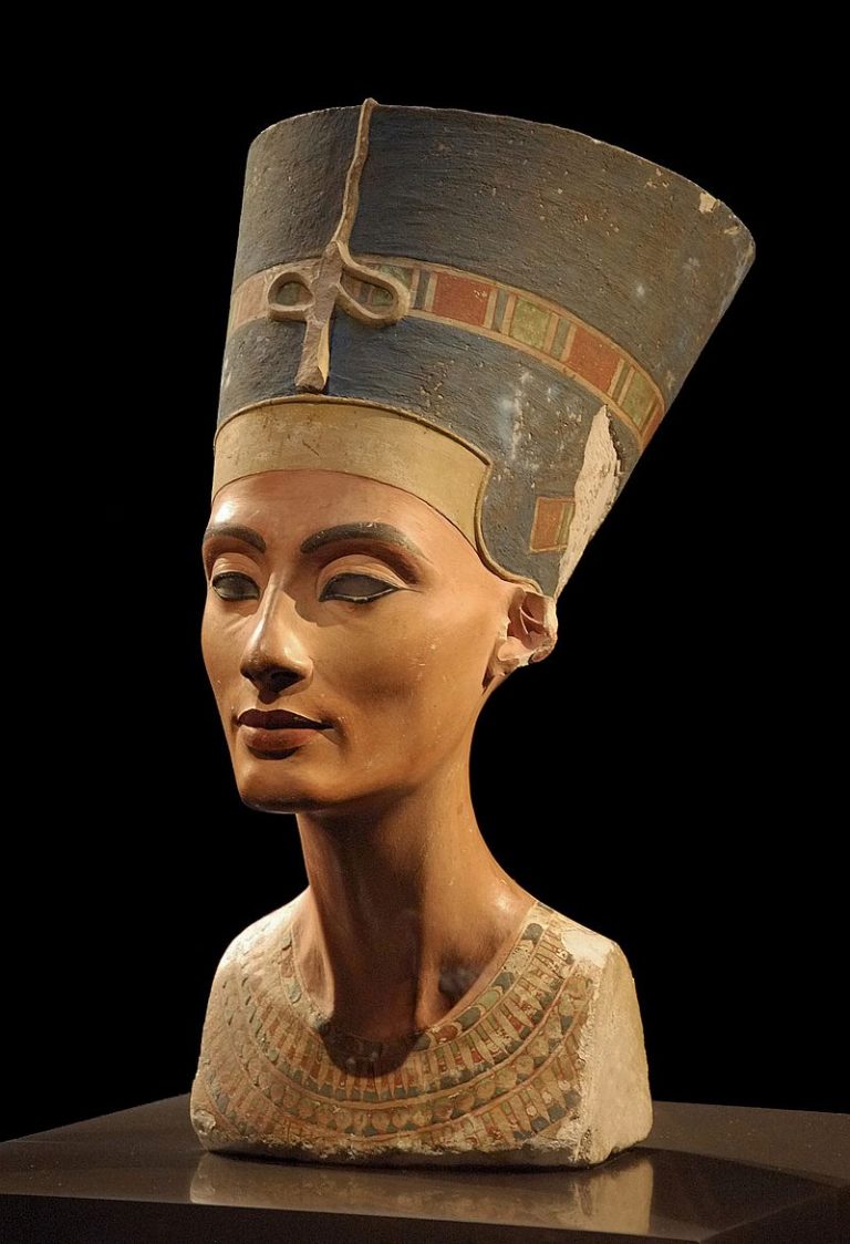 Mısırda Güzelliğin Sembolü Kraliçe Nefertiti, Mitanni Prensesi ...